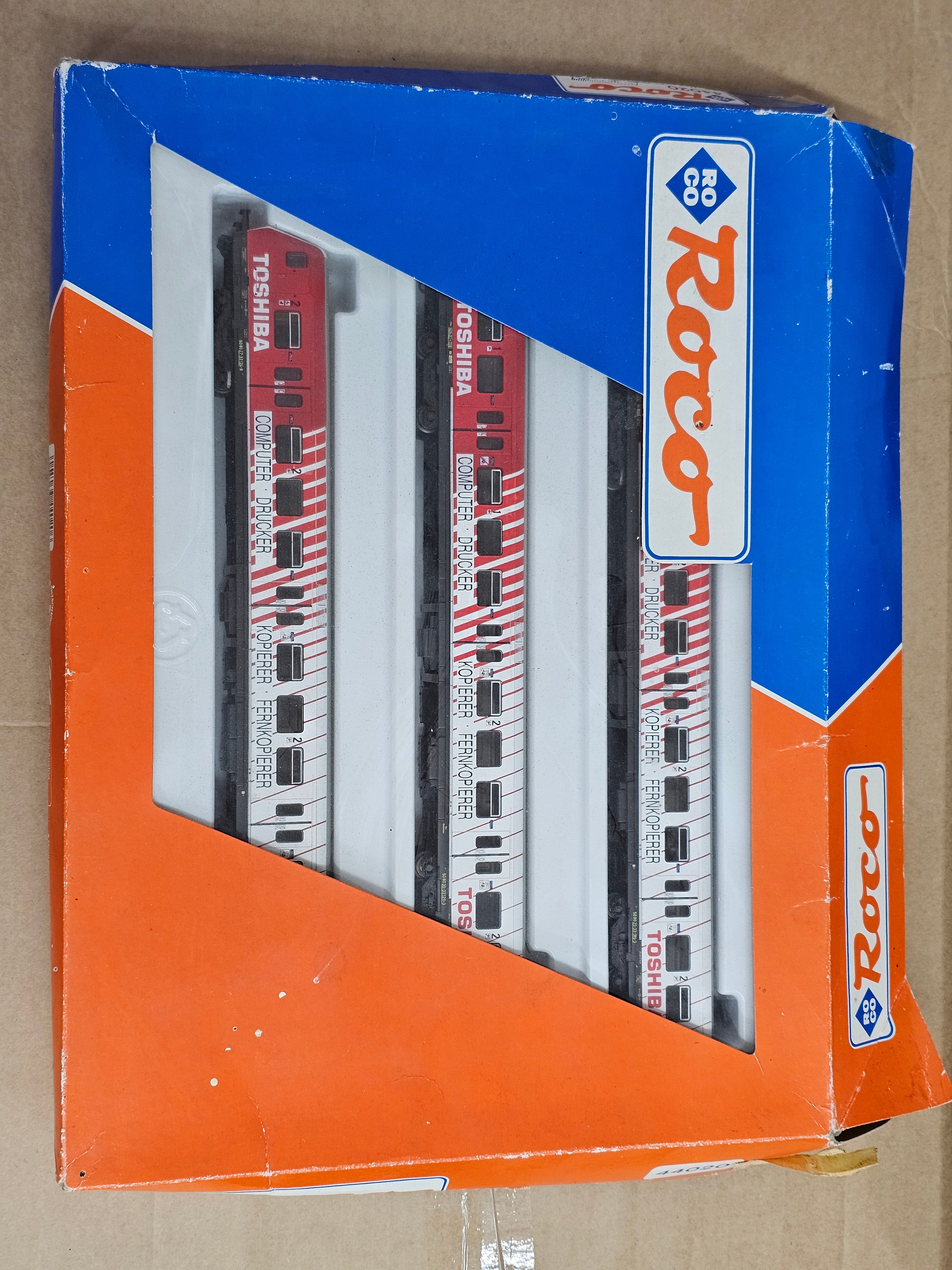 Roco 44020 HO Scale Deutsche Bundesbahn (DB) S-Bahn Coach Set of 3 ...