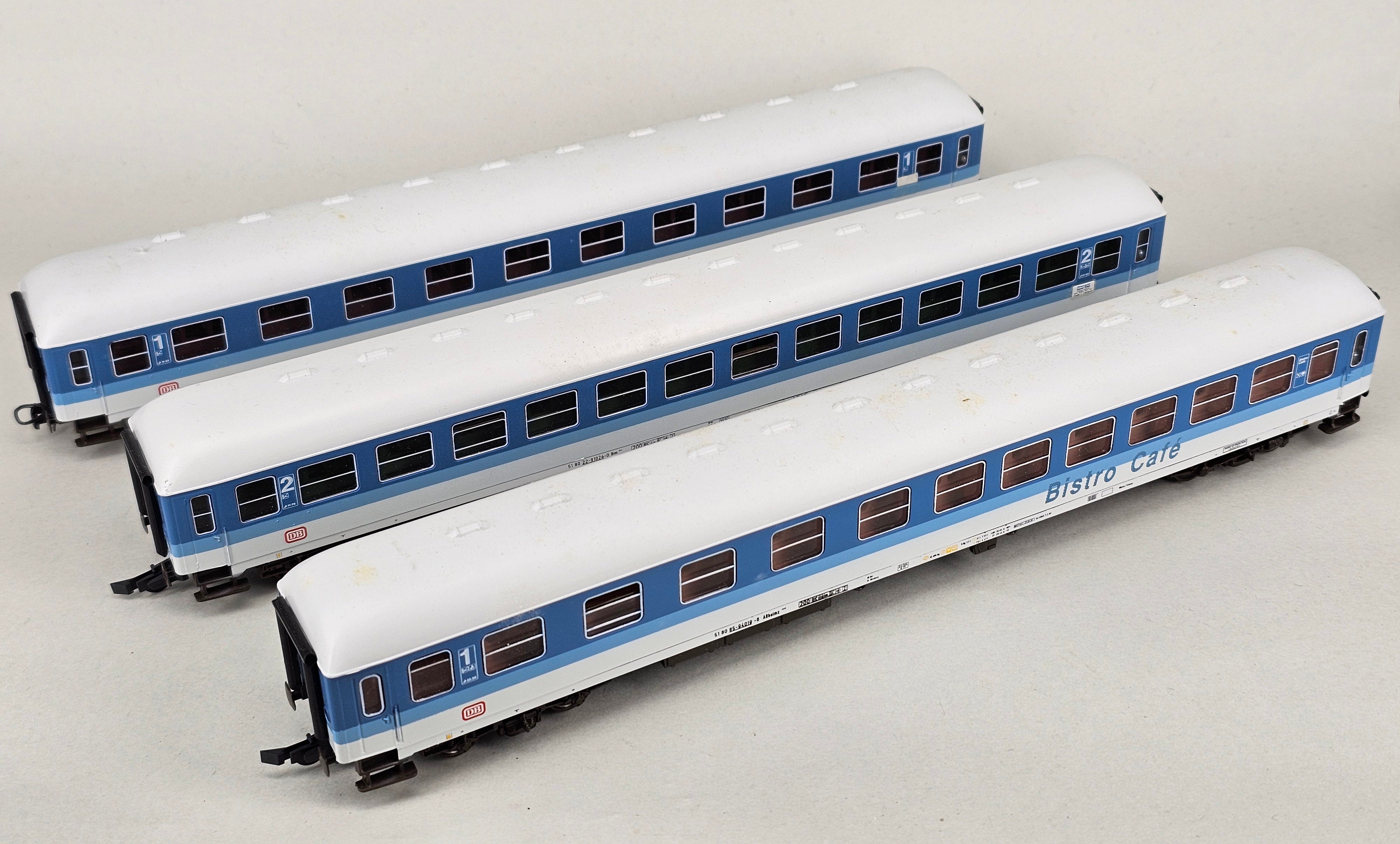 Roco 44033 HO Scale InterRegio Passenger Coaches of the Deutsche Bunde ...